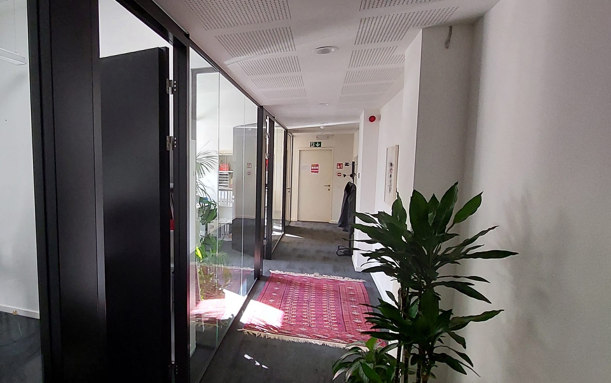 Cooling rooftop offices without air conditioning - Ecobuild
